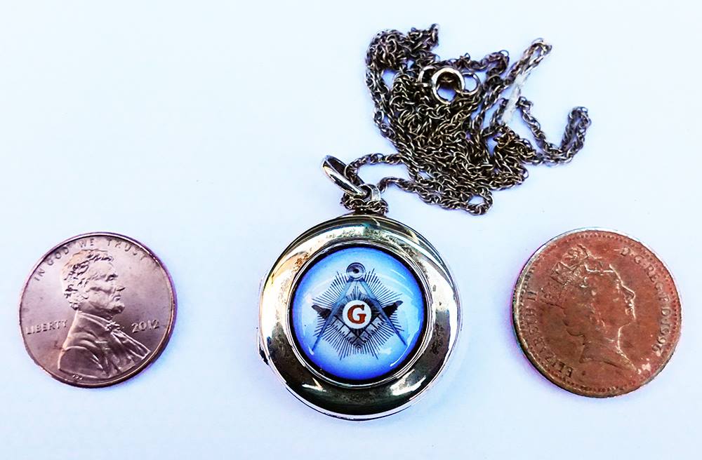 Robert L.D. Cooper » Blog Archive » Masonic Locket